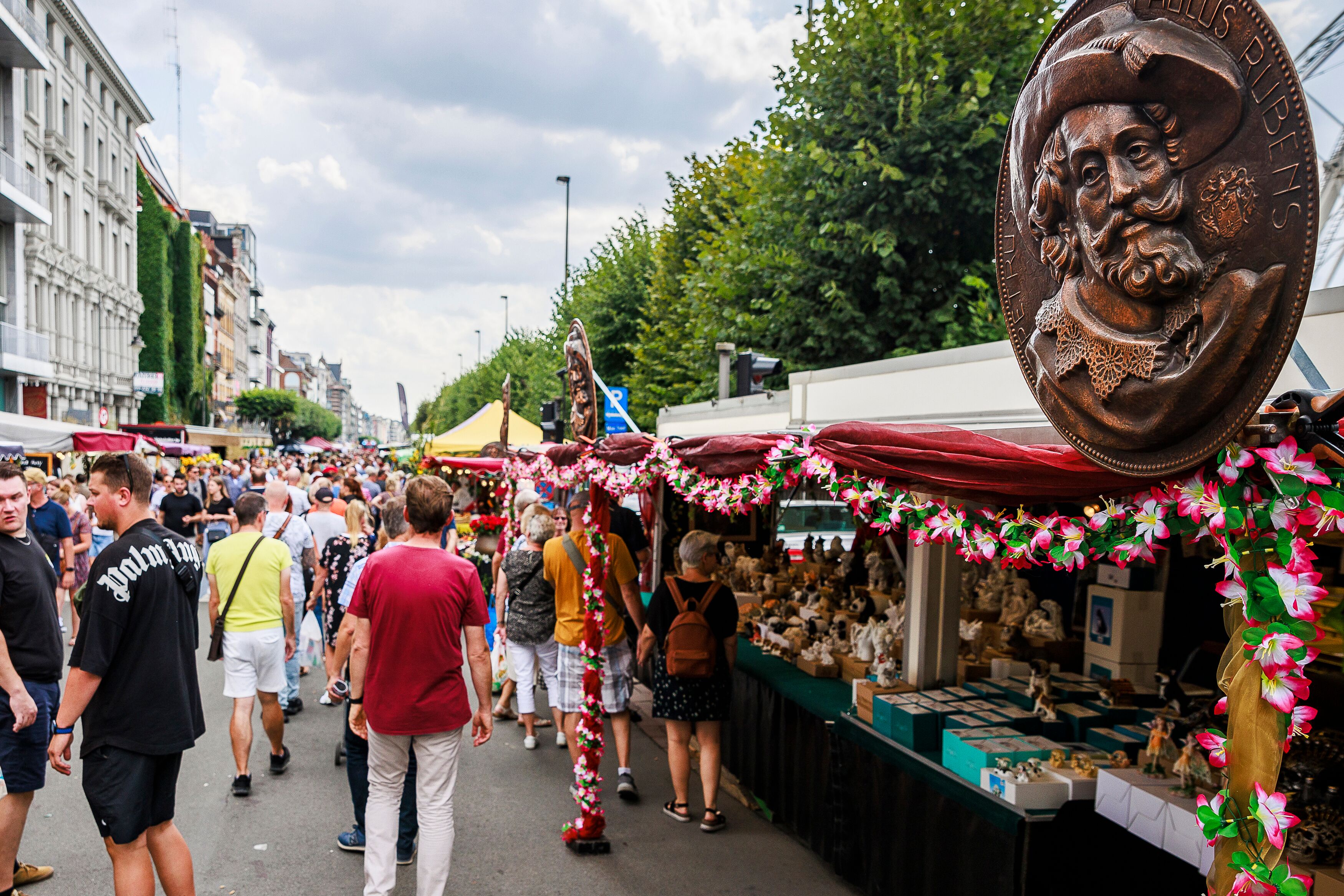 Take a stroll through Antwerp's neighbourhood markets | Visit Antwerpen